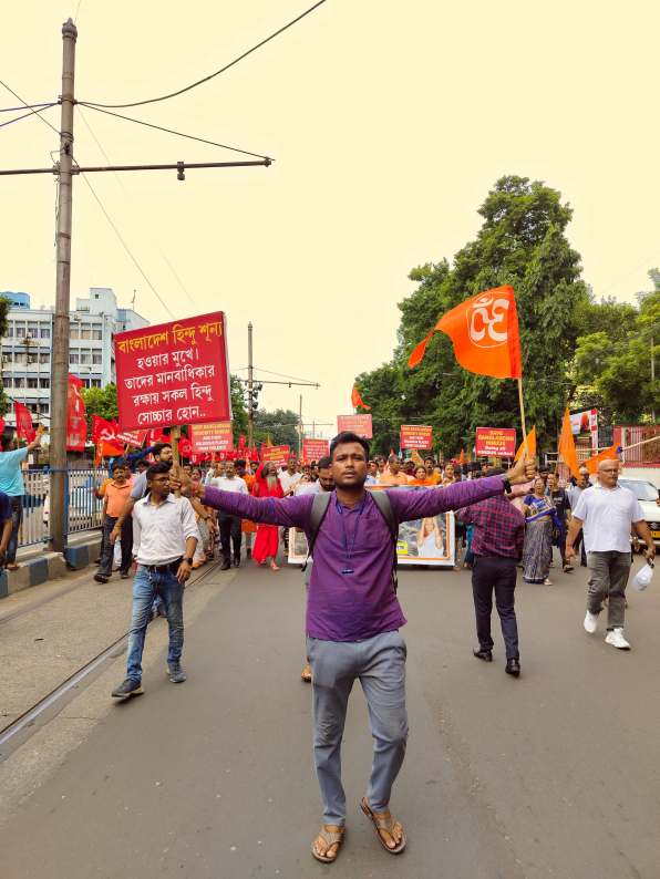 Kolkata: Hindu Jagran Manch protests outside Bangladesh High Commission ...